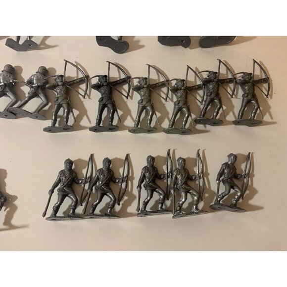 Toys | Lot Of 5 Medieval Army Men Collection Bundle Silver Gray Plastic ...